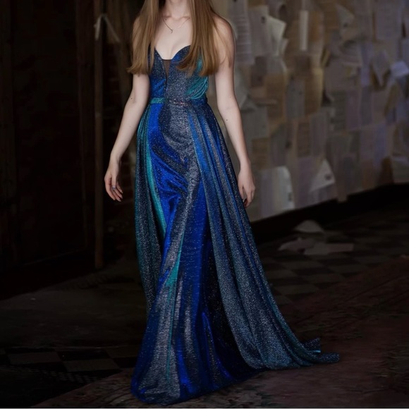 ellie wilde | Dresses | Blue Iridescent Prom Dress | Poshmark